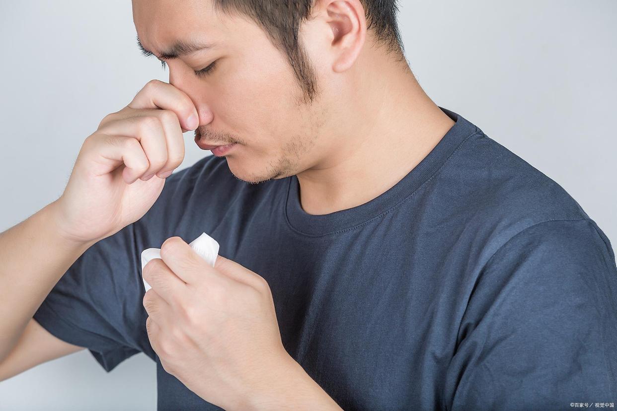 The nose hair is too long and often pops out, what factors cause it ...
