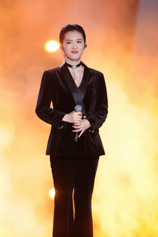 Liang Yuying aspires to be the "good voice", Andy Lau wishes the ...