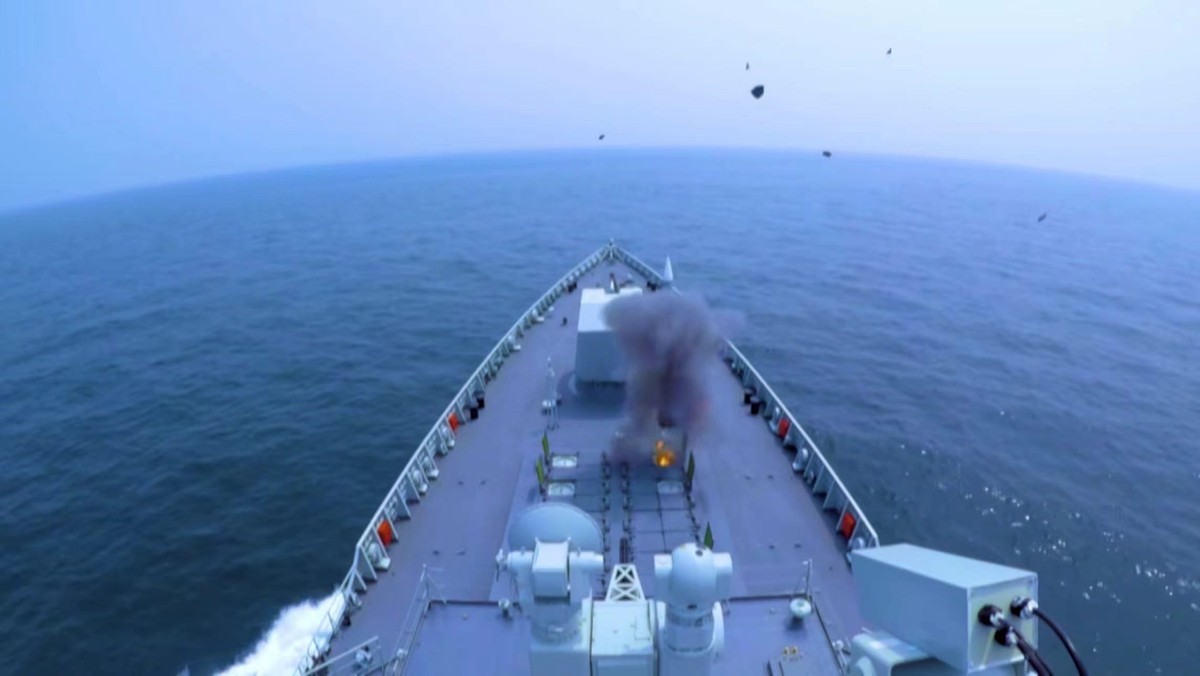 052D亮出實力，雙艦大洋深處連發飛彈，網傳同型艦逼近北美 - 頭條匯