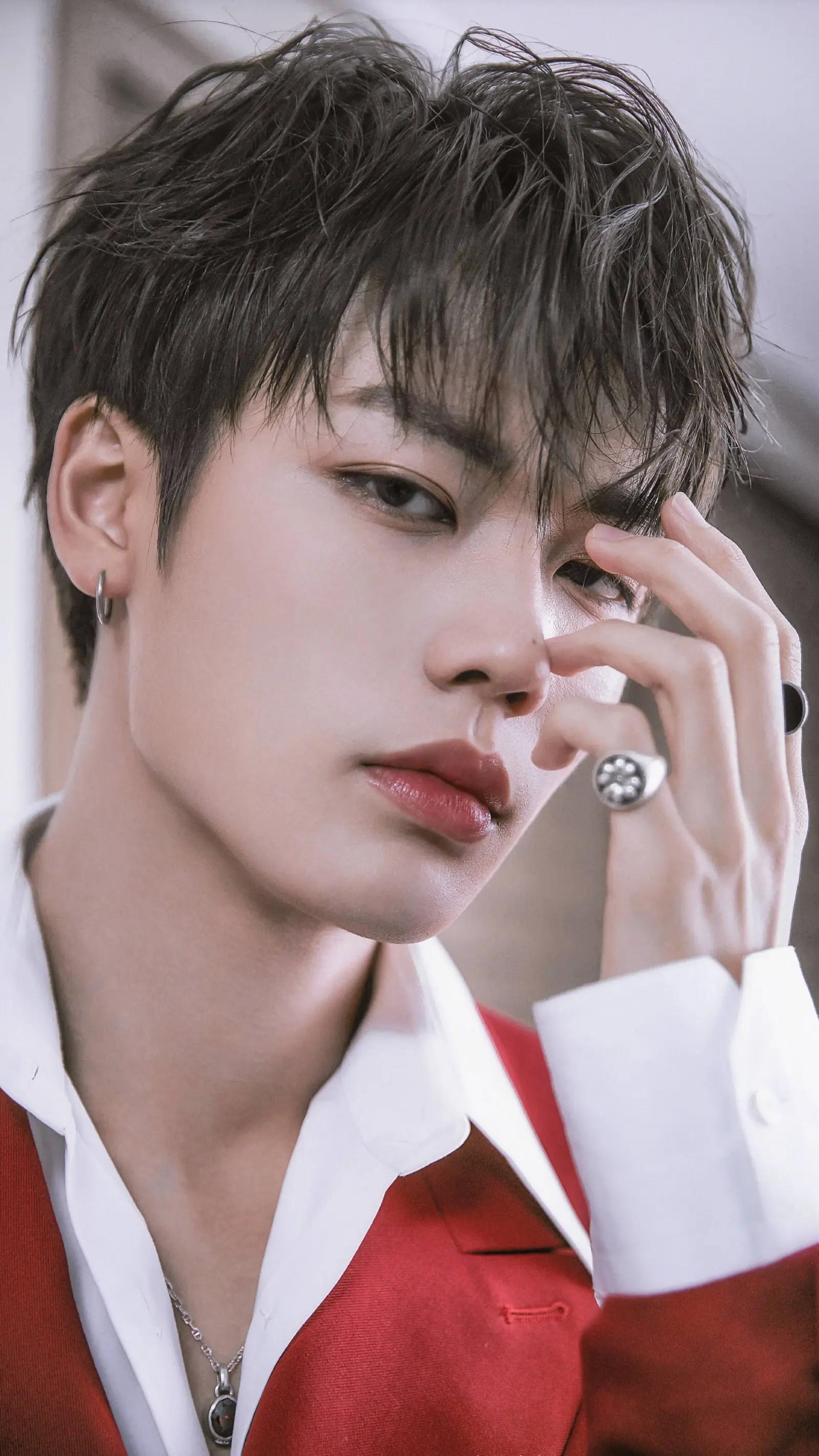 Feier Band Aqin speaks out for Lin Yanjun, eliciting ridicule, fans ...