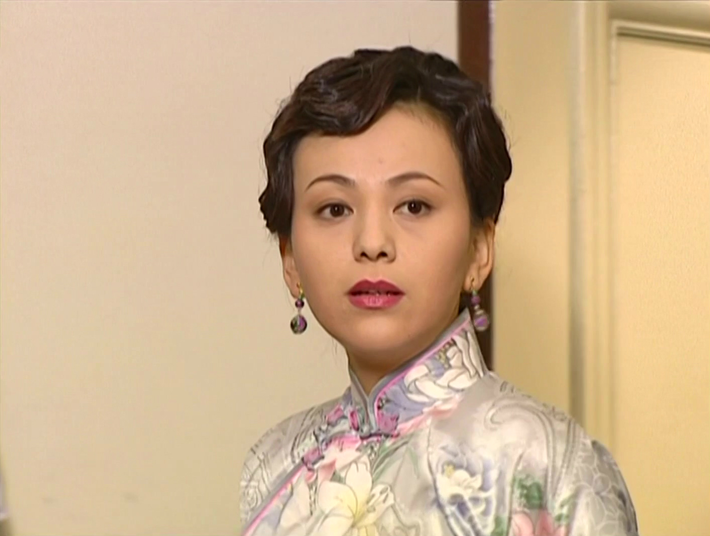 No matter how good the acting skills are, it's useless to look fierce ...