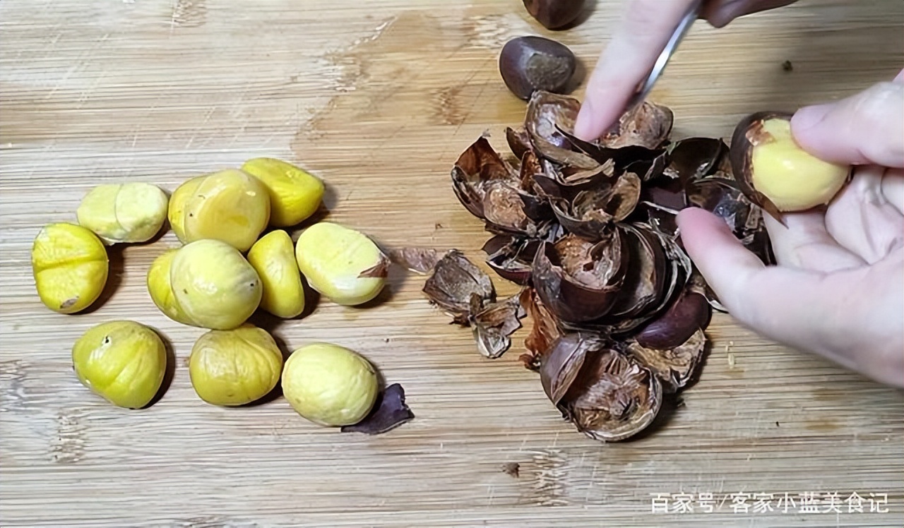 How to shell "raw chestnut"? Learn this technique, you can peel a large ...