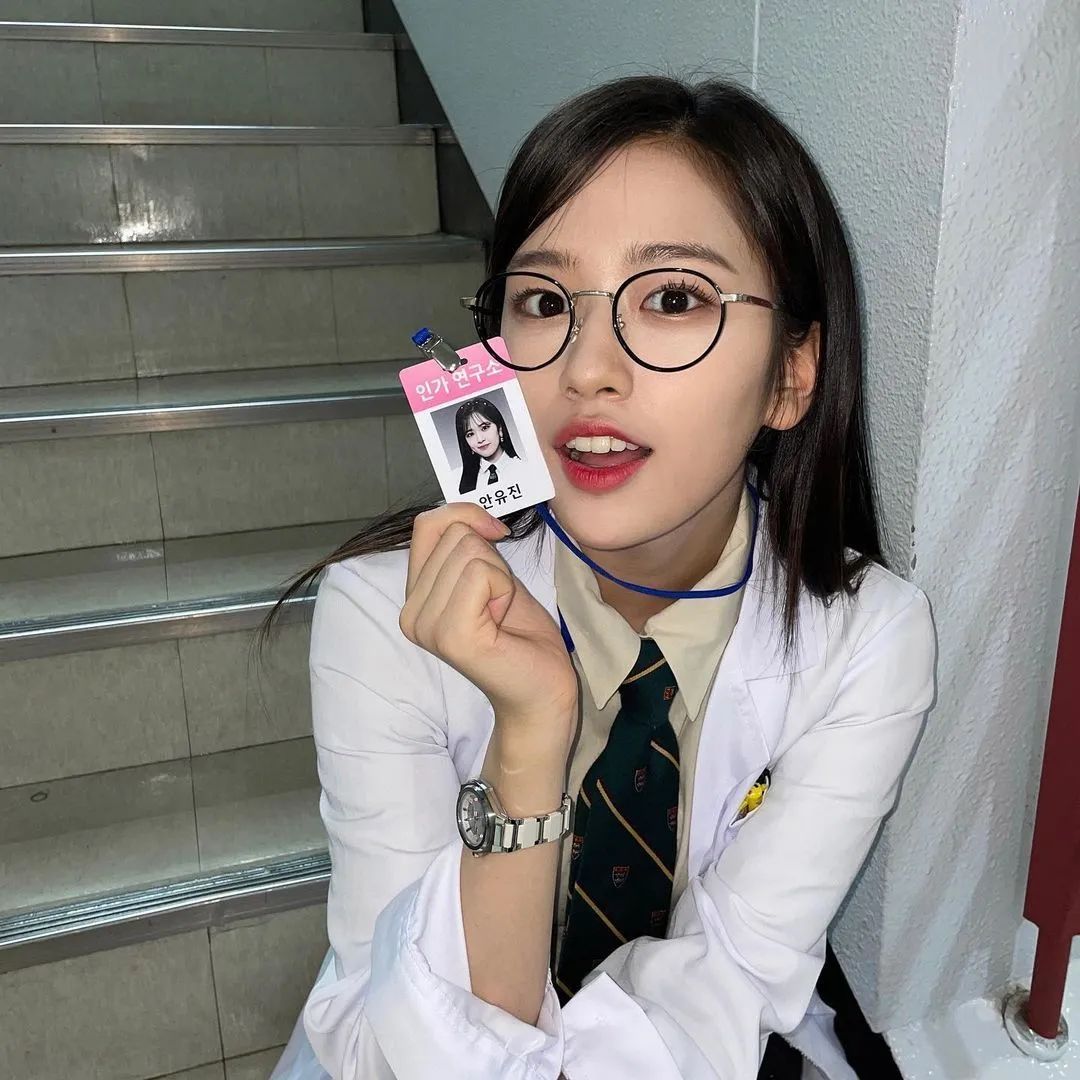 The flawless An Yujin looks a bit like Cheng Xiao! - iNEWS