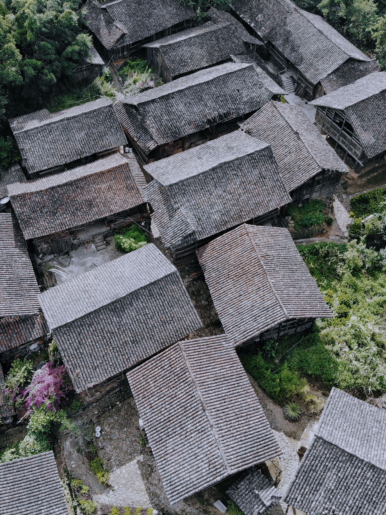 The ancient Buyi village where the emperor of the Ming Dynasty lived ...