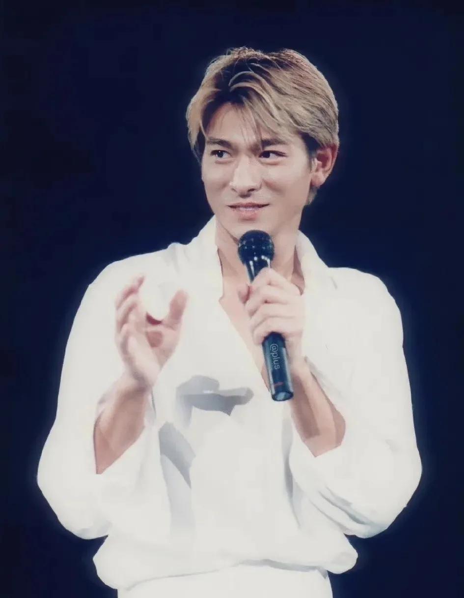 Andy Lau's handsome appearance when he was young - iMedia