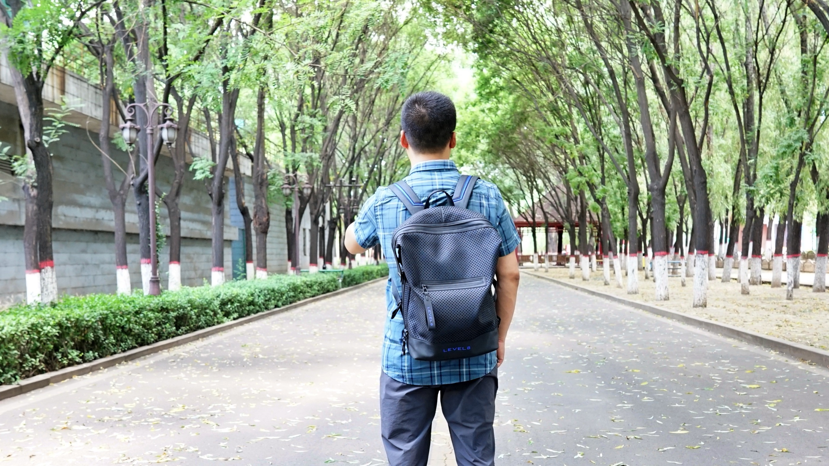 New equipment for men of science and engineering to travel: Horizon 8 ...