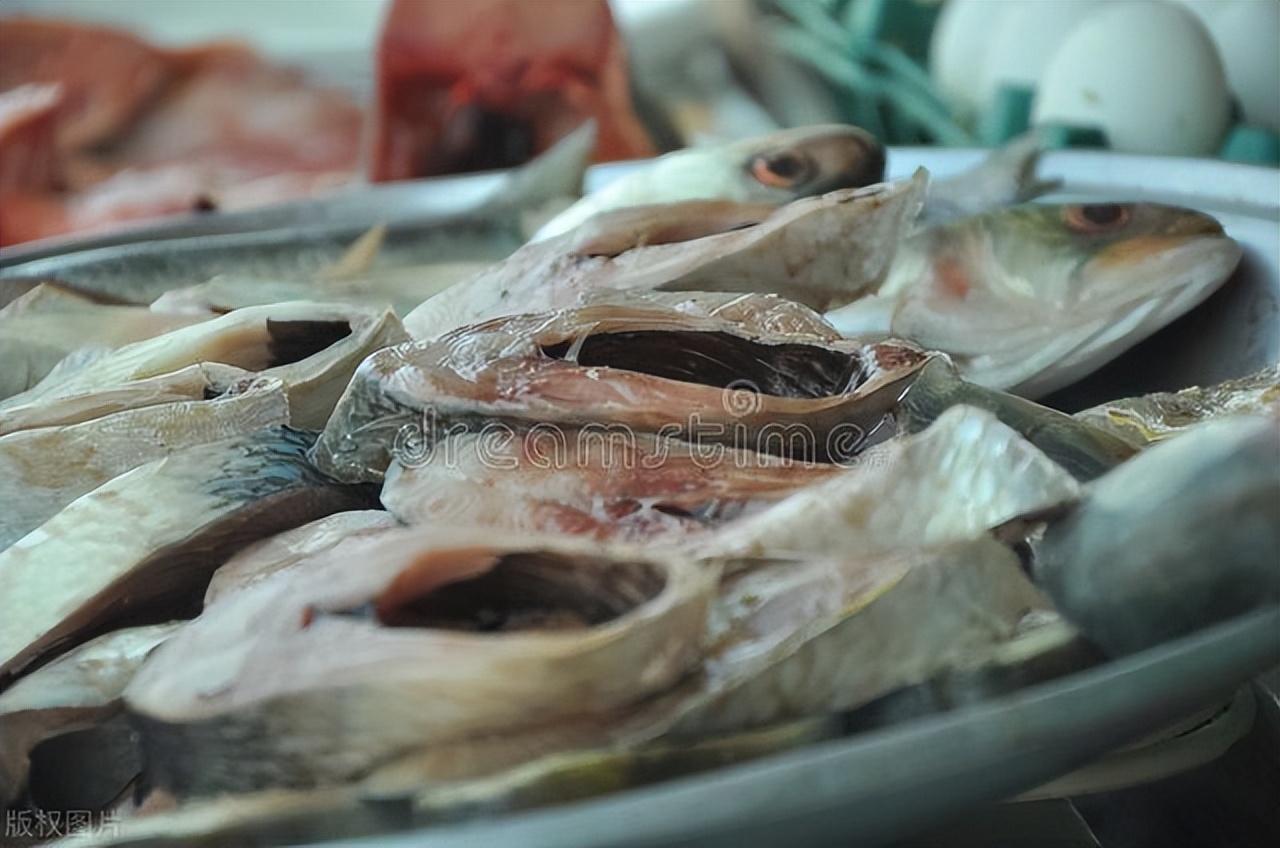 Shad: One hates the prickly shad, the second hates the unscented ...