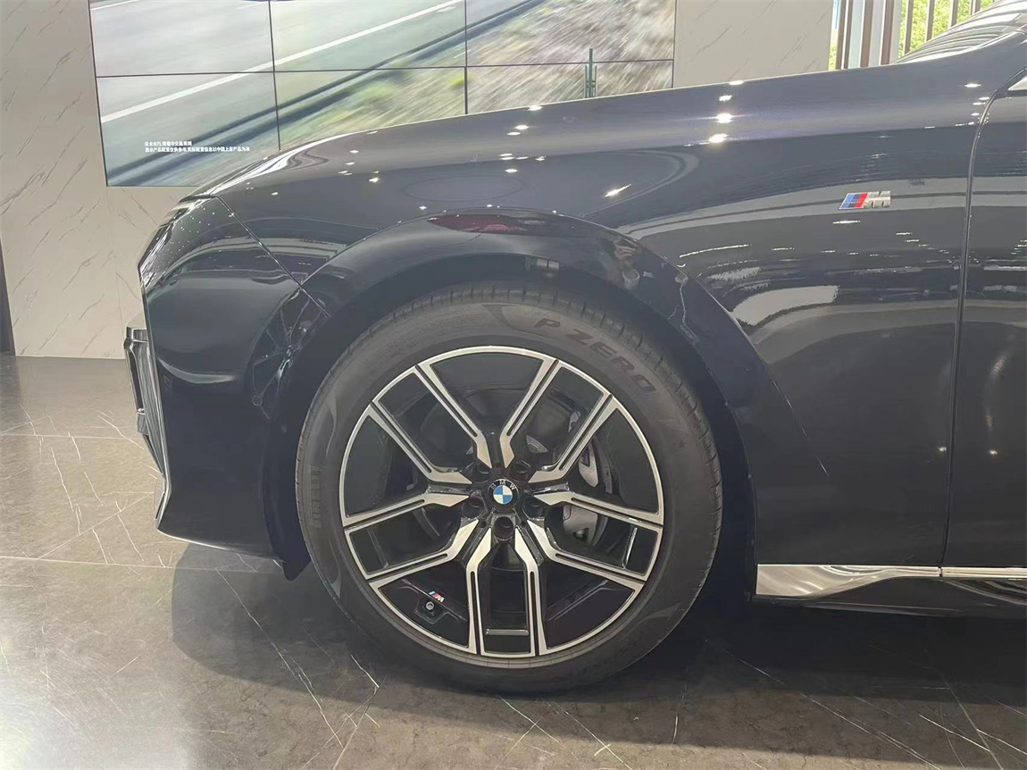 23 models of 740Li lead: 3.0T+ rear drive fully imported BMW, output 381 horsepower, bare car ...