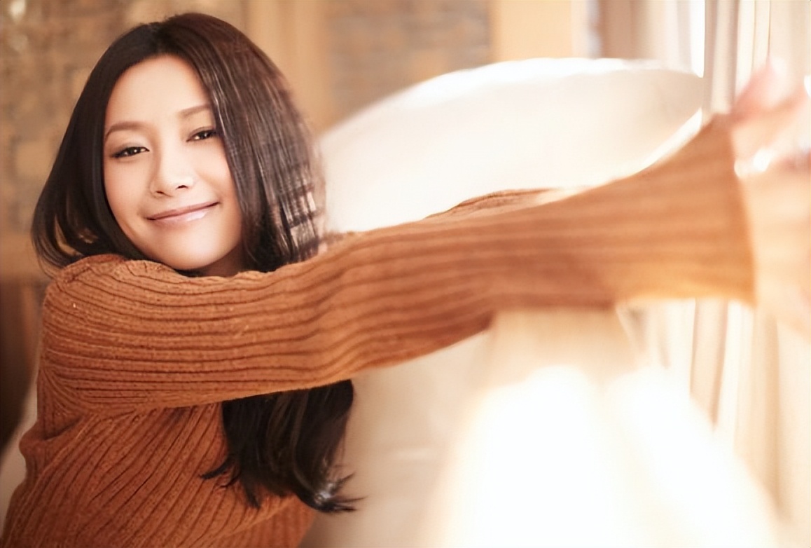 Xu Jinglei announced two major events in a row, settled abroad for 7 ...