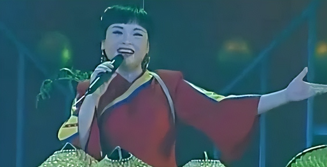 Singer Li Qiong: At the age of 21, she became famous overnight, and was ...