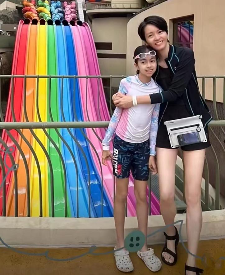 16 years of studying art! Gigi Leung's first ceramics exhibition, the ...