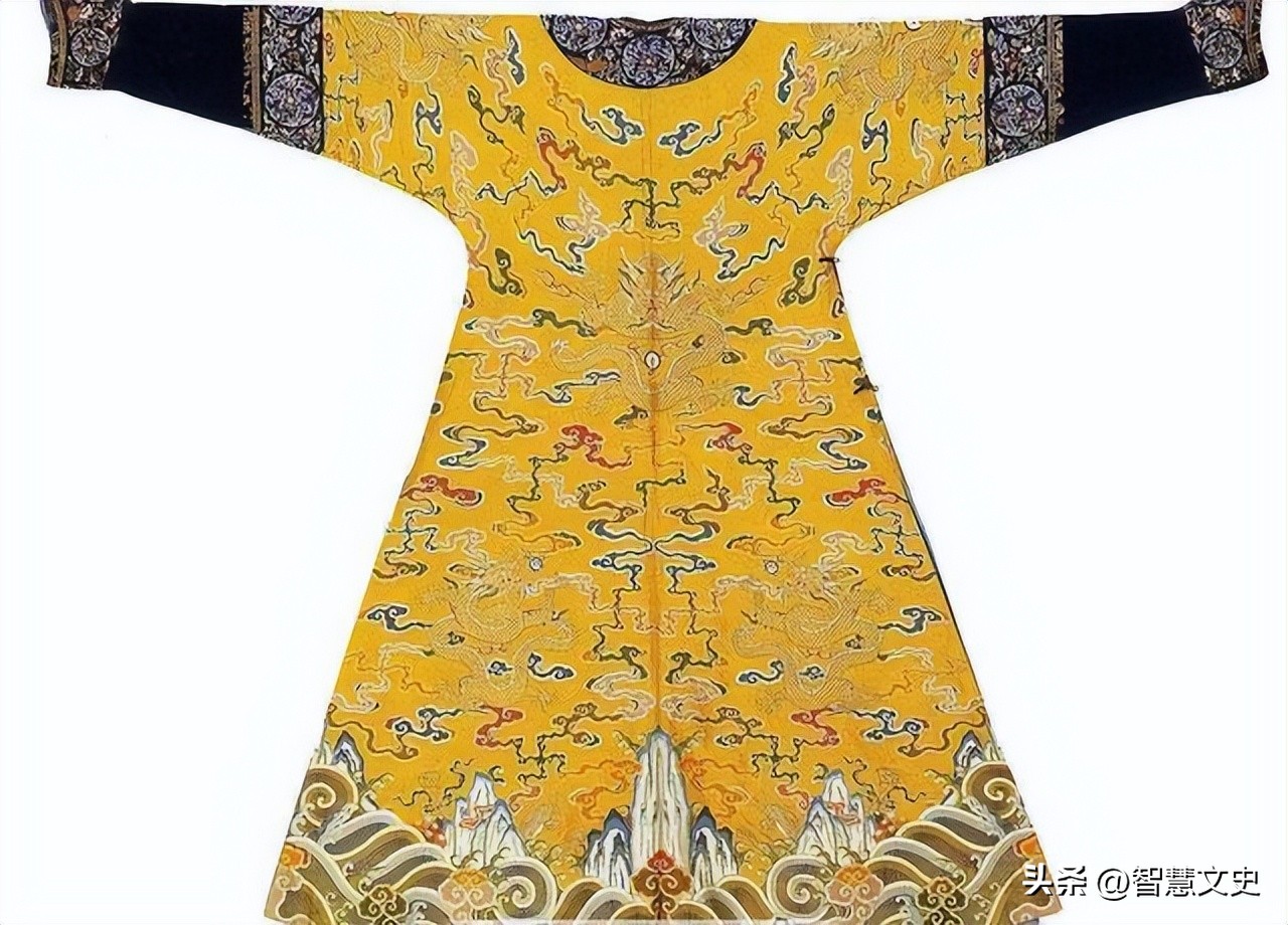 Why are nine dragons embroidered on the emperor's robe? - iNEWS