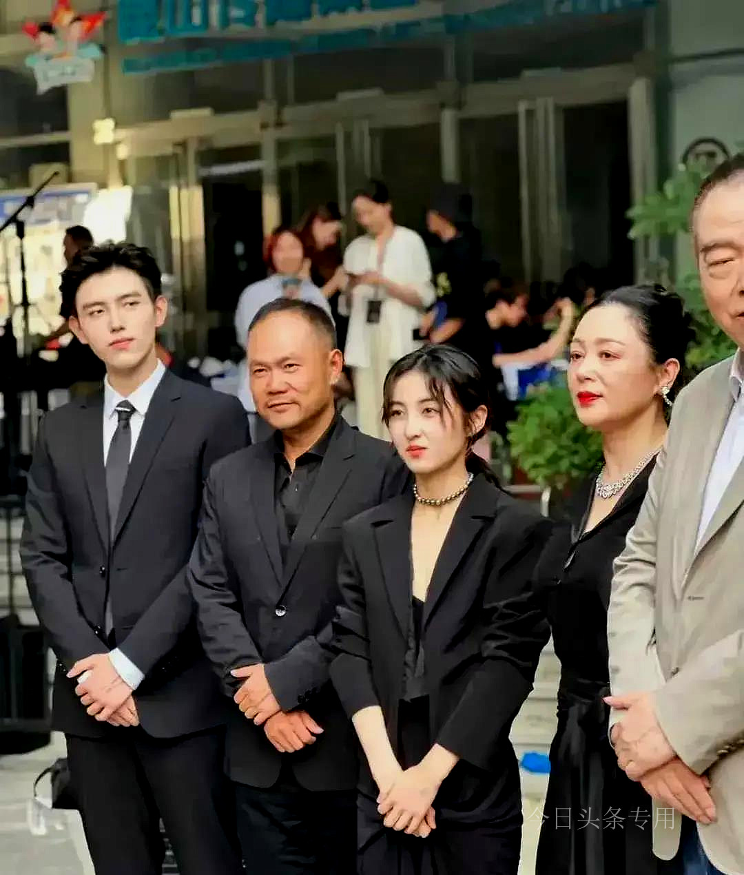 Chen Hong and Shu Qi are obviously the same age, but under the lens of ...