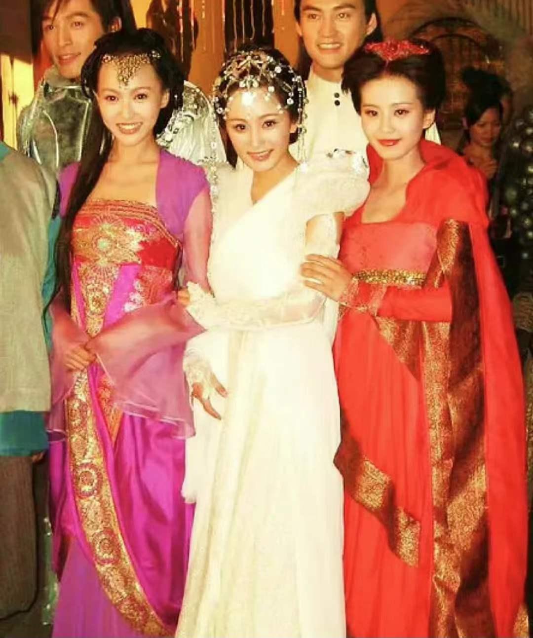 The friendship between Yang Mi, Liu Shishi and Tang Yan who played with who is red - iNEWS