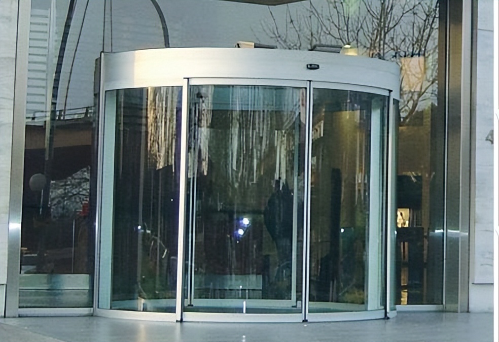 How to choose a balance door brand? - iNEWS