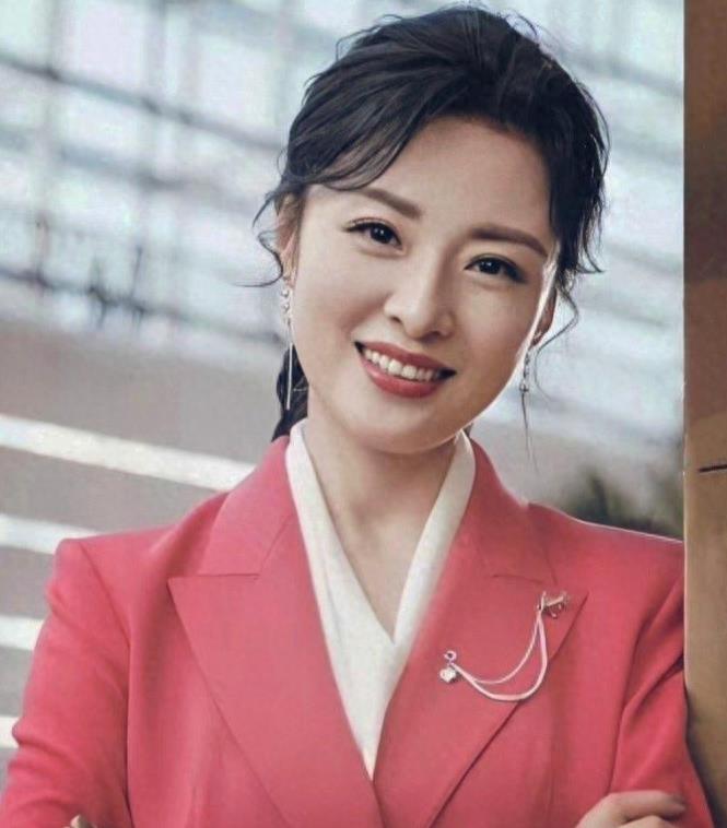 Zhou Tao betrayed his first love and married a rich man, wake up, CCTV is not a fig leaf for ...