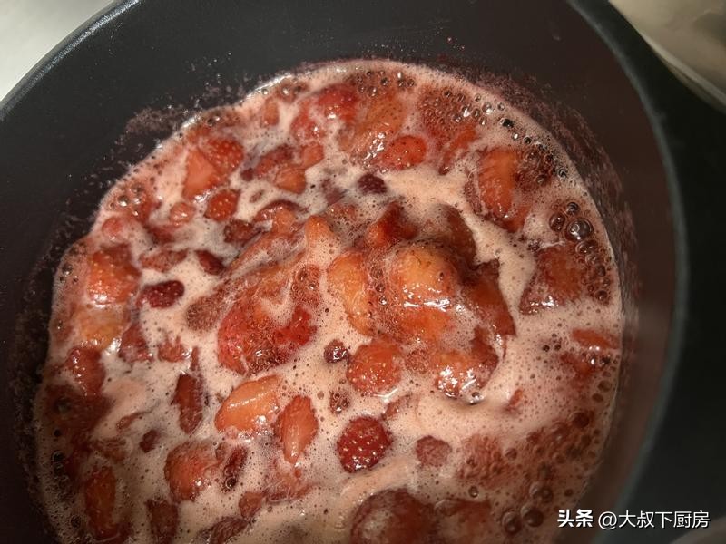 Delicious and healthy! Uncle teaches you strawberry jam, sweet and ...