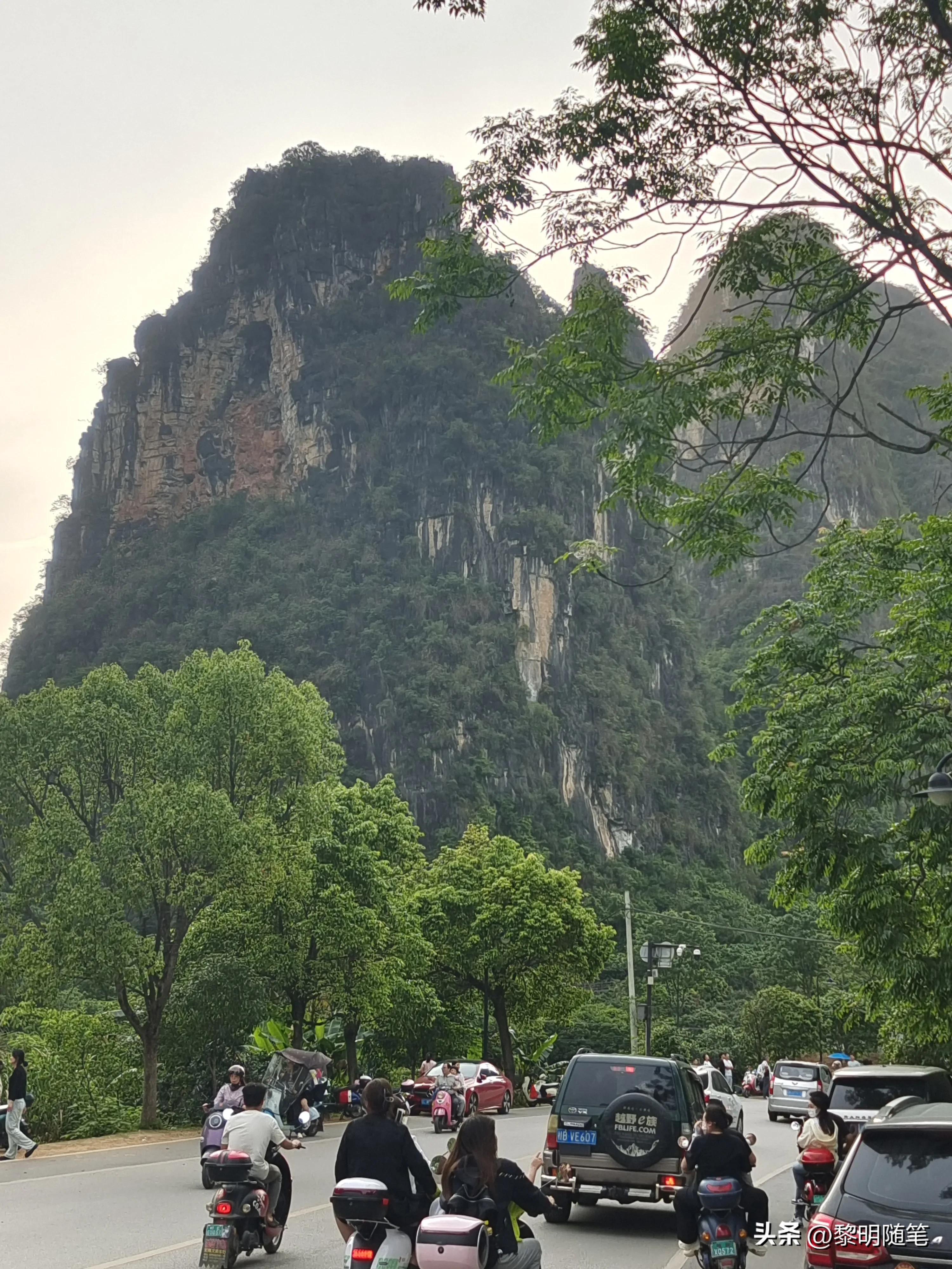 "Travel Notes: Free Yangshuo Shili Gallery" - iNEWS