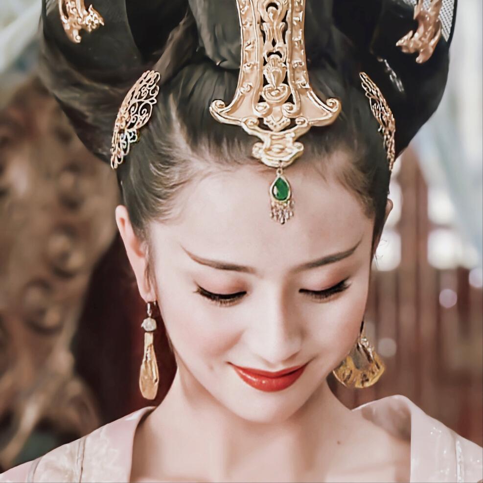 The beauty of the Han Dynasty made Emperor Cheng of the Han fascinated. How fascinating is Zhao ...