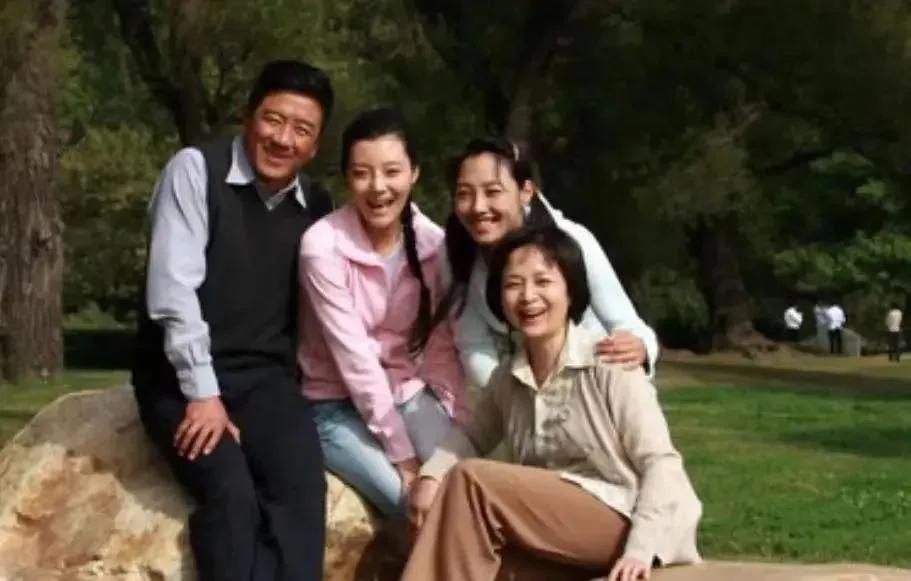 It turns out that he is Che Xiao's father, everyone has seen his plays ...