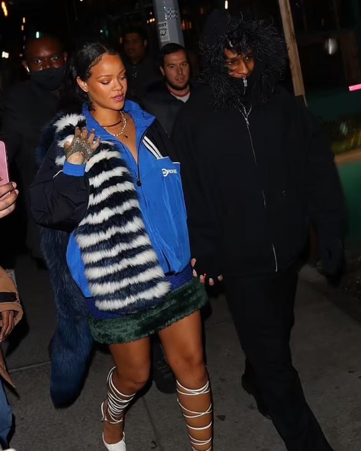 Rihanna late night date - iMedia