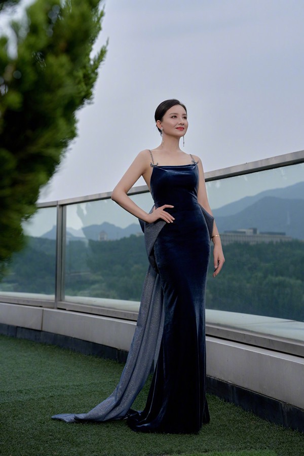 "Aunt Jinxi" Sun Qian is so good at marrying! Husband is wealthy, son ...