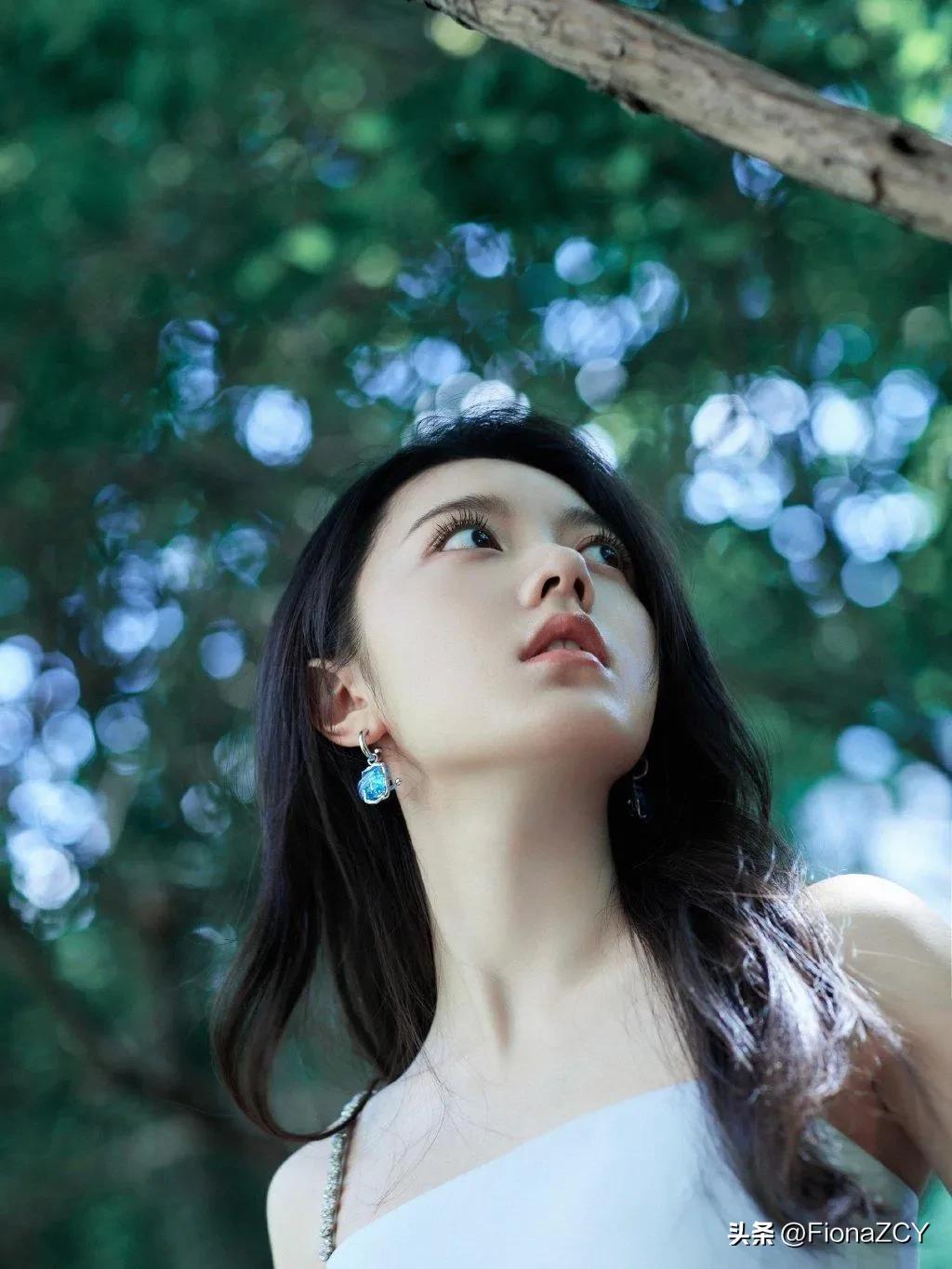 Lin Miaomiao grew up and shares photos - iMedia