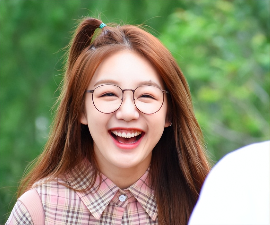 Xu Mengjie begged fans to help her P picture turn over, who is more annoying, her or the ...