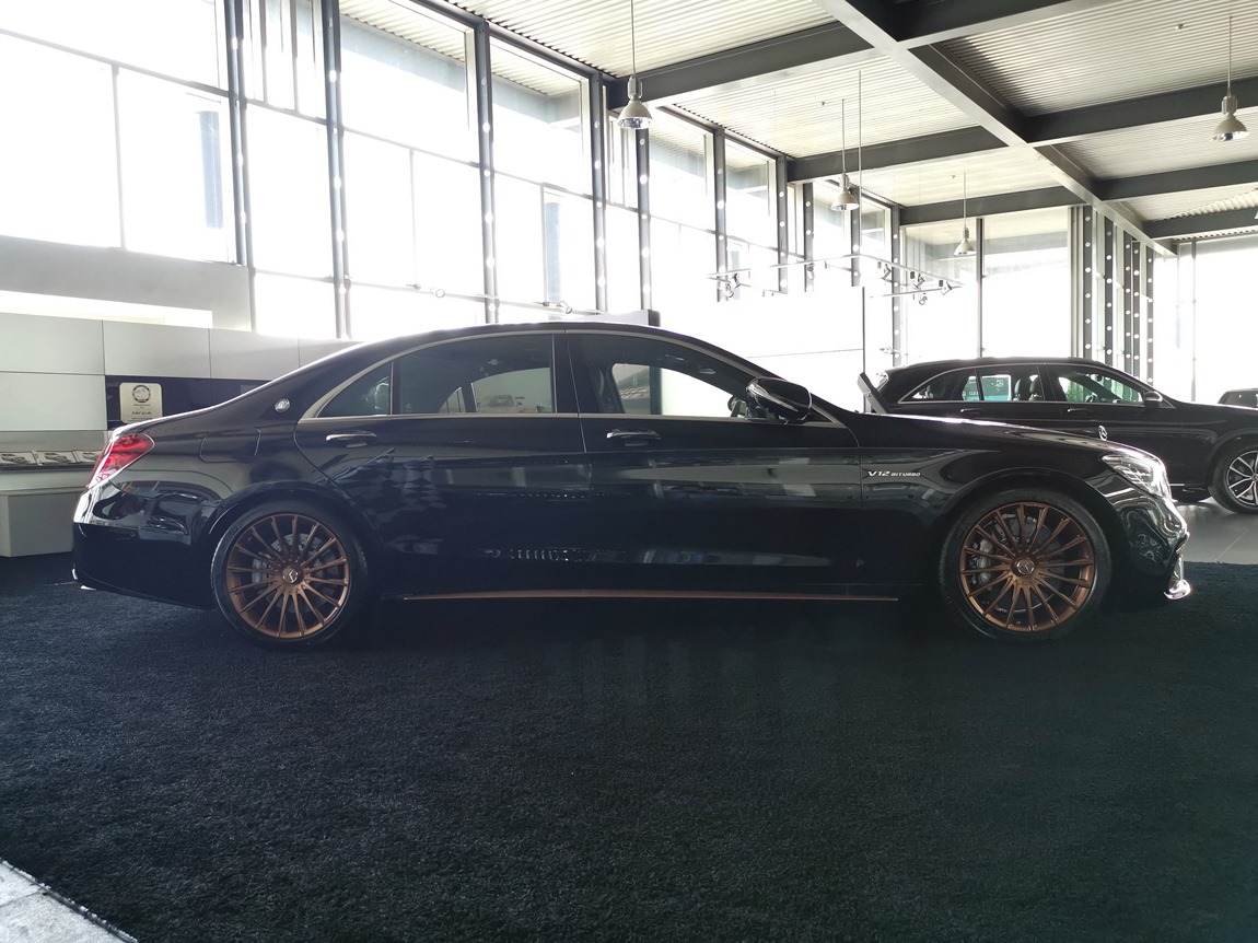 S65L AMG: 6.0TV12 Mercedes-Benz performance sedan, with an output of 1,000 Nm, and the naked car ...