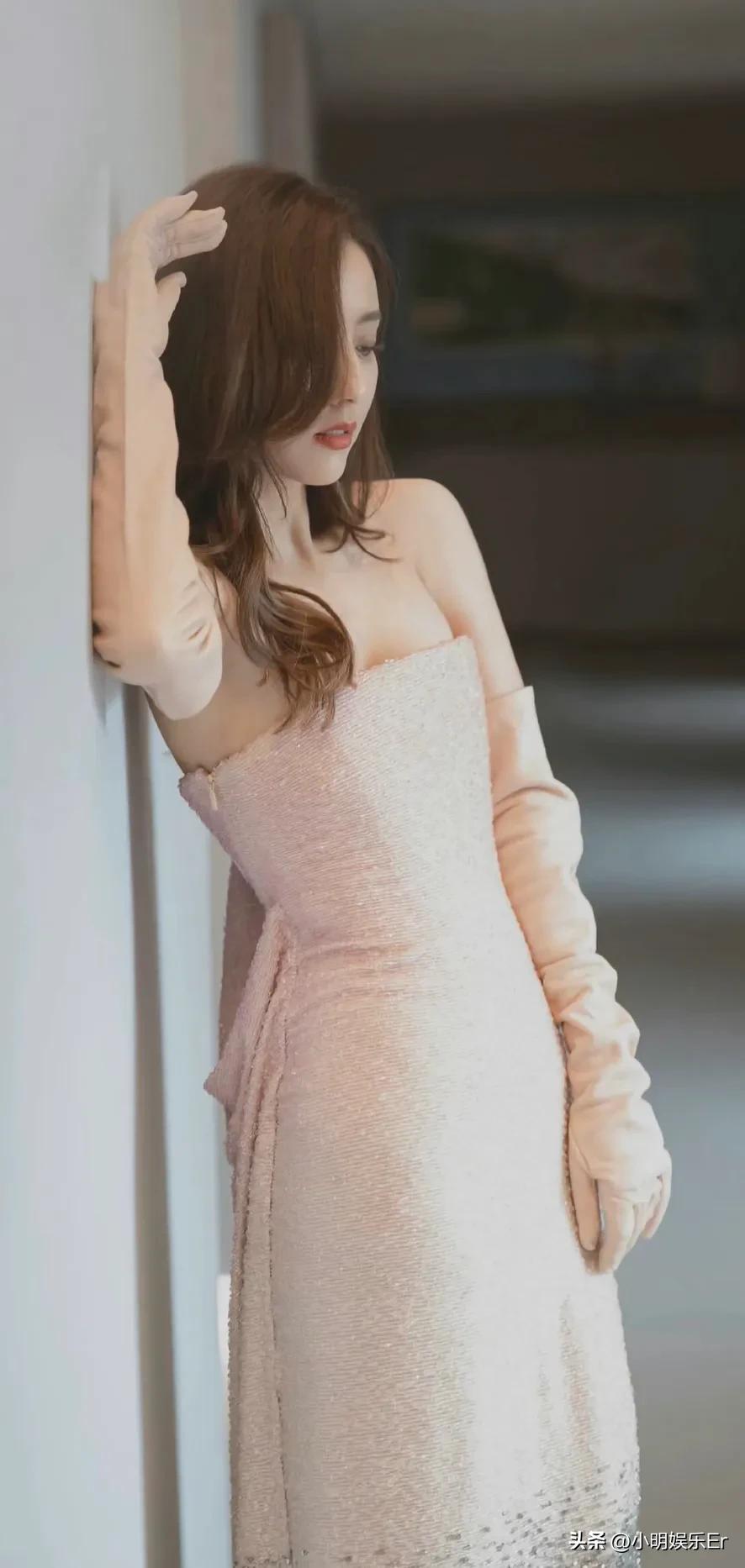 Beautiful photo of the goddess "Tong Liya" - iMedia