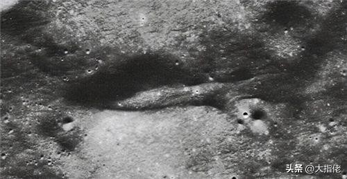 Does the three-eyed man on the moon really exist?Why do many people ...