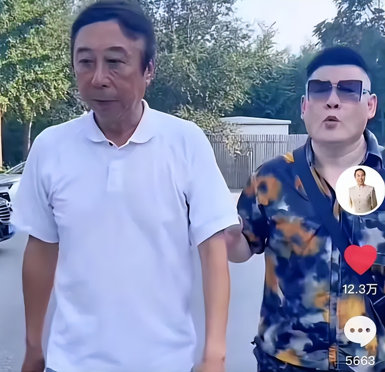 65-year-old Feng Gong made a rare appearance, limping with weakness in his legs and feet ...