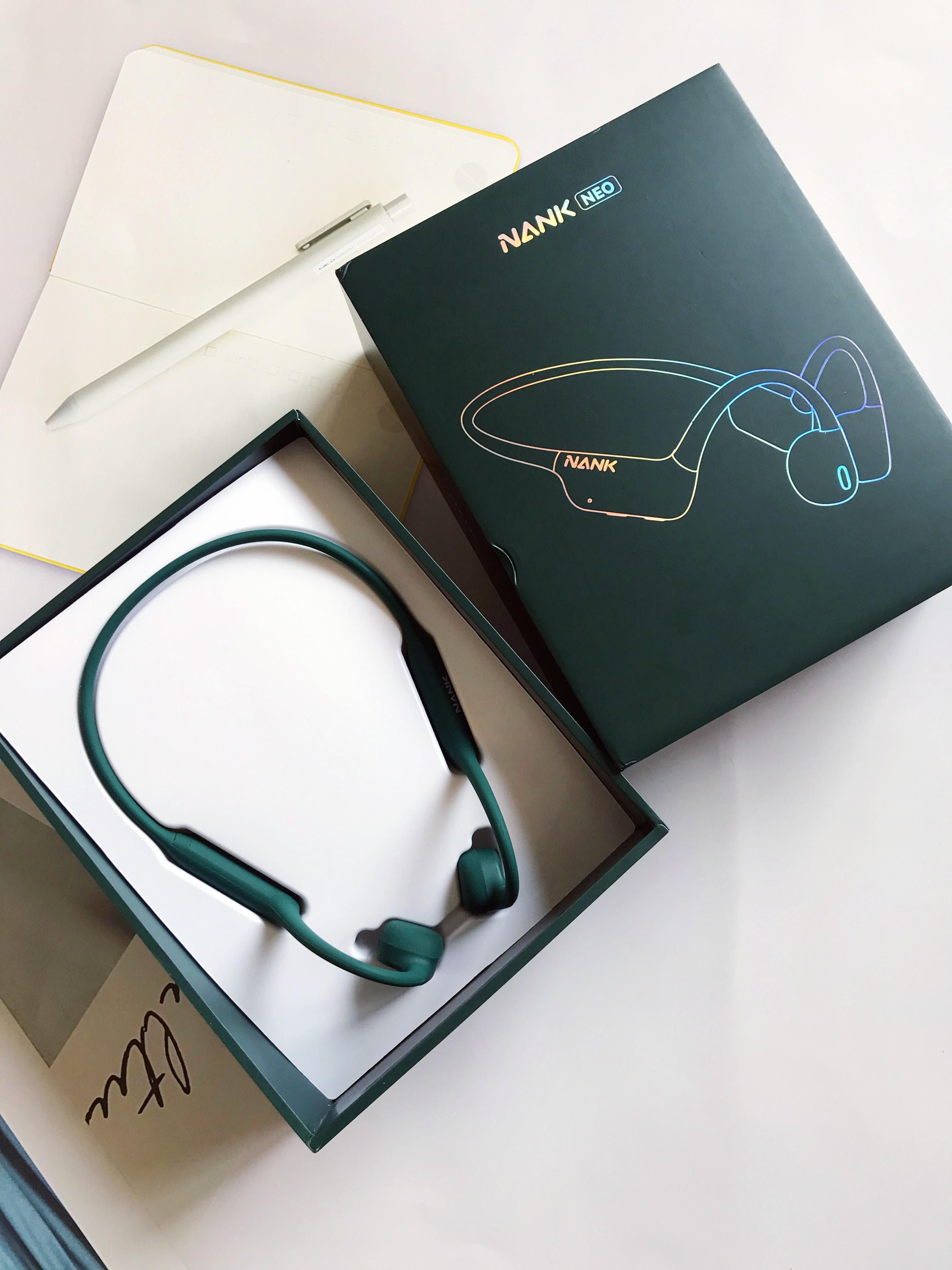 South Carolina NEO bone conduction sports earphones that take into ...