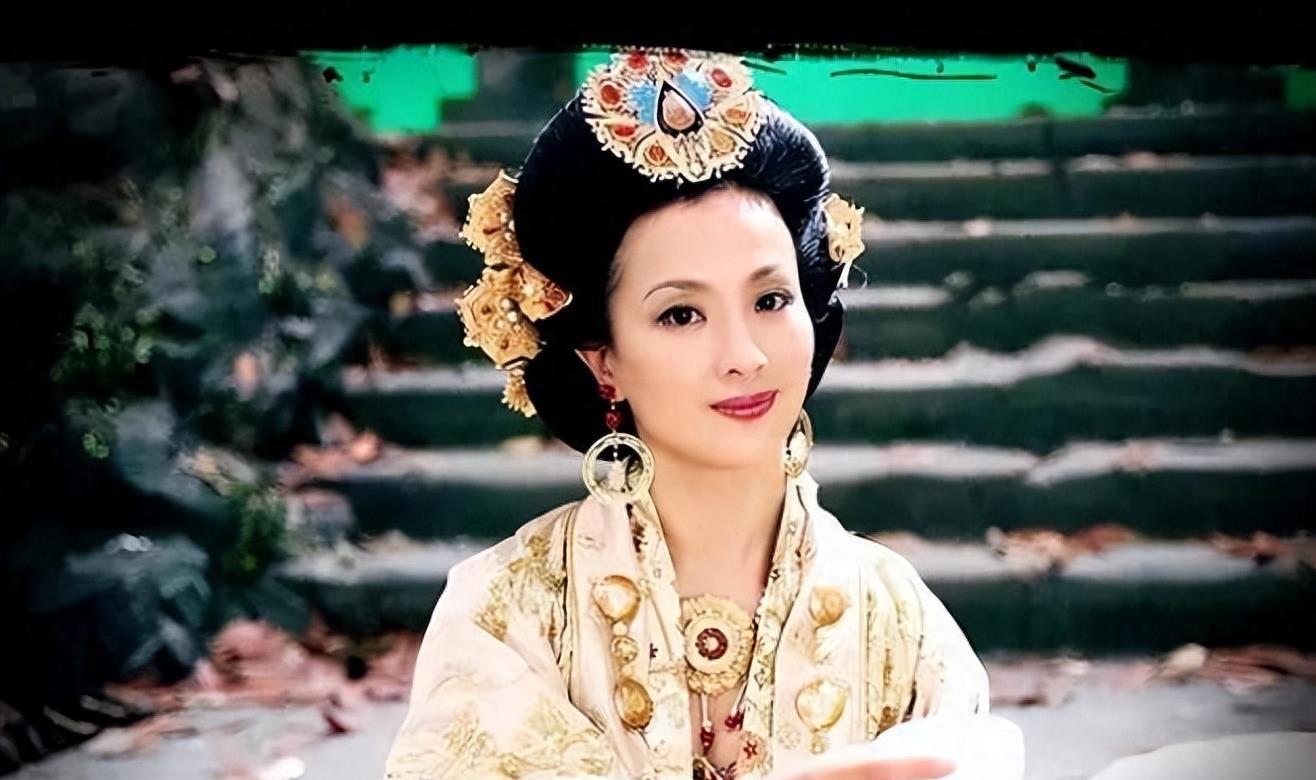 "The glamorous queen! Liu Xiaoli's tragedy and shocking counterattack" - iMedia