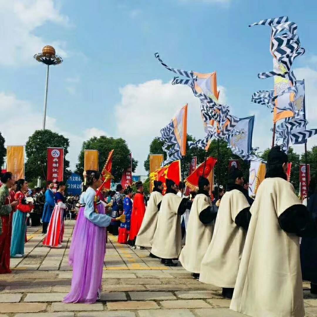 Seeing the Inheritance and Innovation of Hanfu Culture from the ...