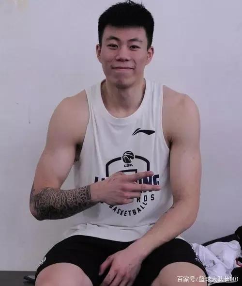 burst!Zhao Jiwei posts photos of broken nose bridge or wears a mask to ...