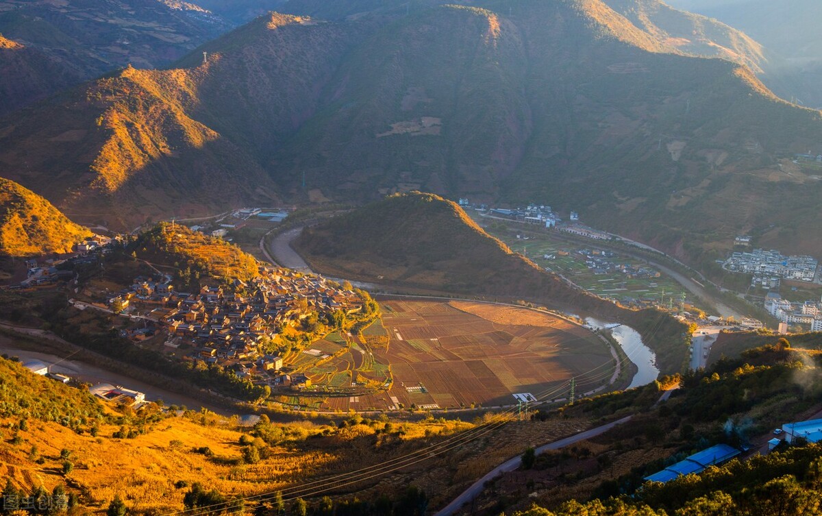 The Yellow Emperor's Yin Fu Jing summarizes the essentials of the ...