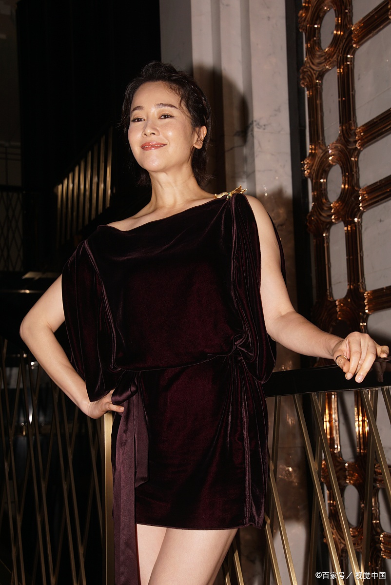 "Zuo Xiaoqing, your beauty fascinates me" - iMedia