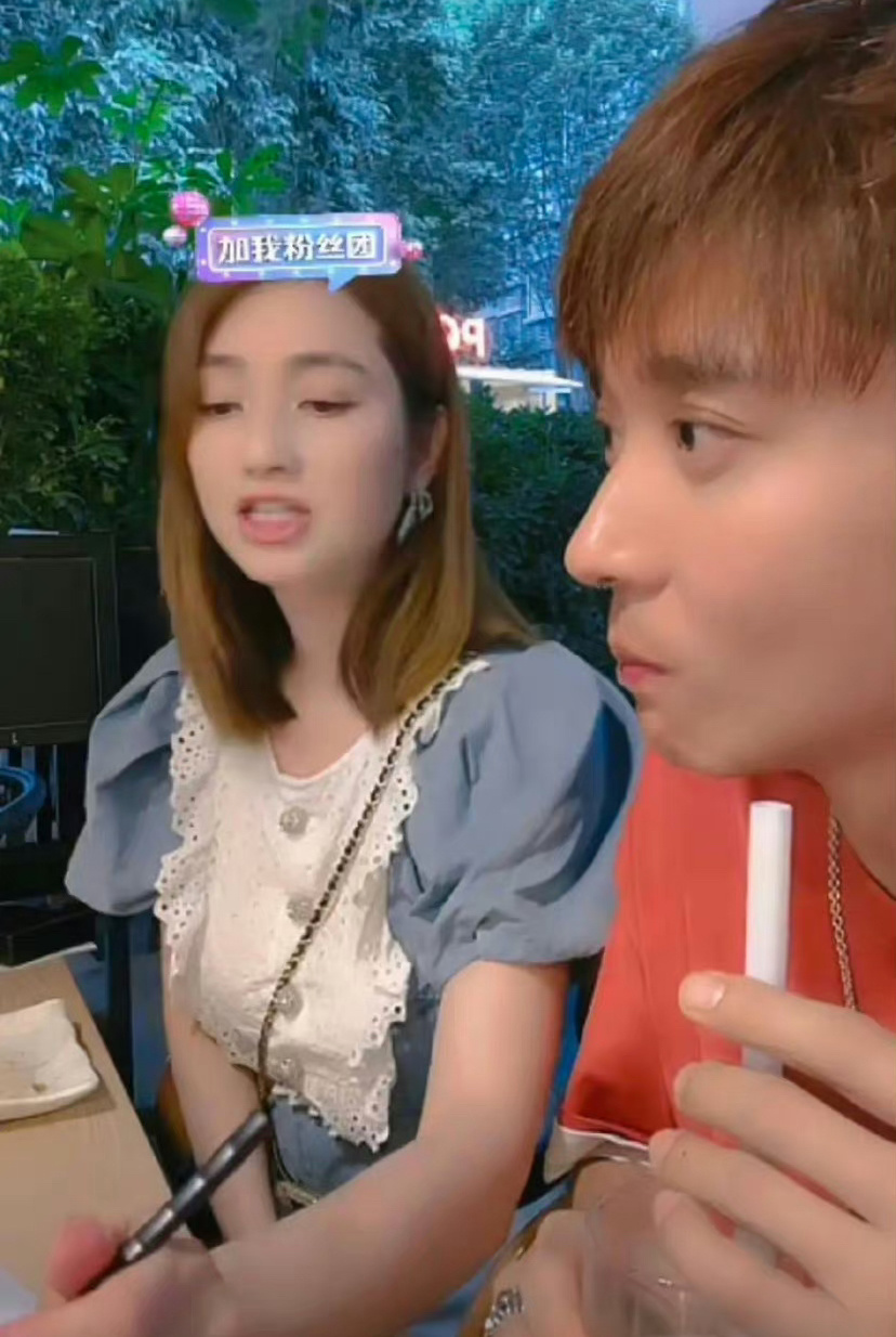 Hong Xin and his wife reconciled! Live together and interact with high ...
