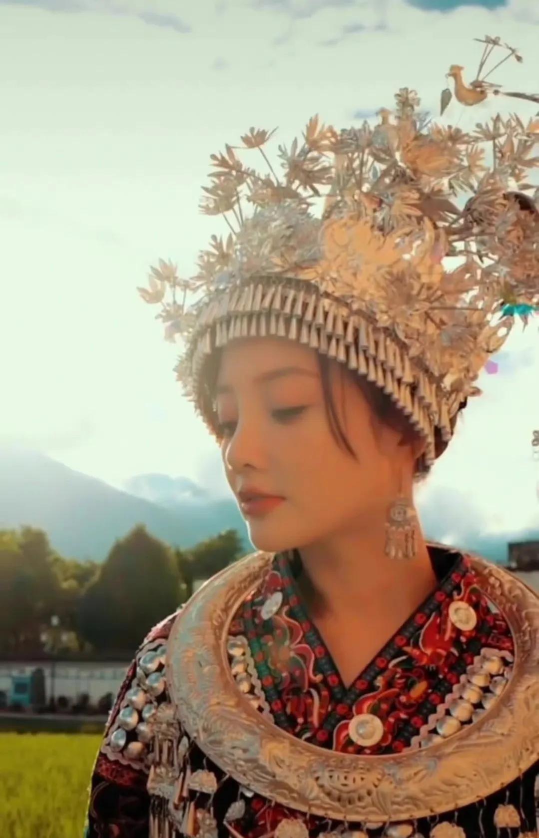 Li Xiaolu's beautiful Miaojiang girl photo sharing - iNEWS
