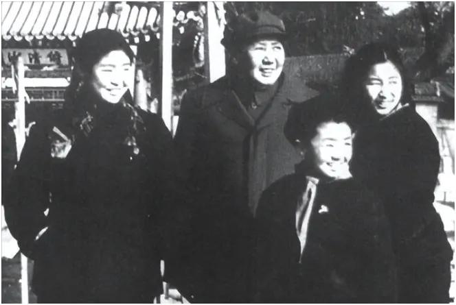 Former Jiang Qing's Confidential Secretary Yan Changgui Talks About Mao ...