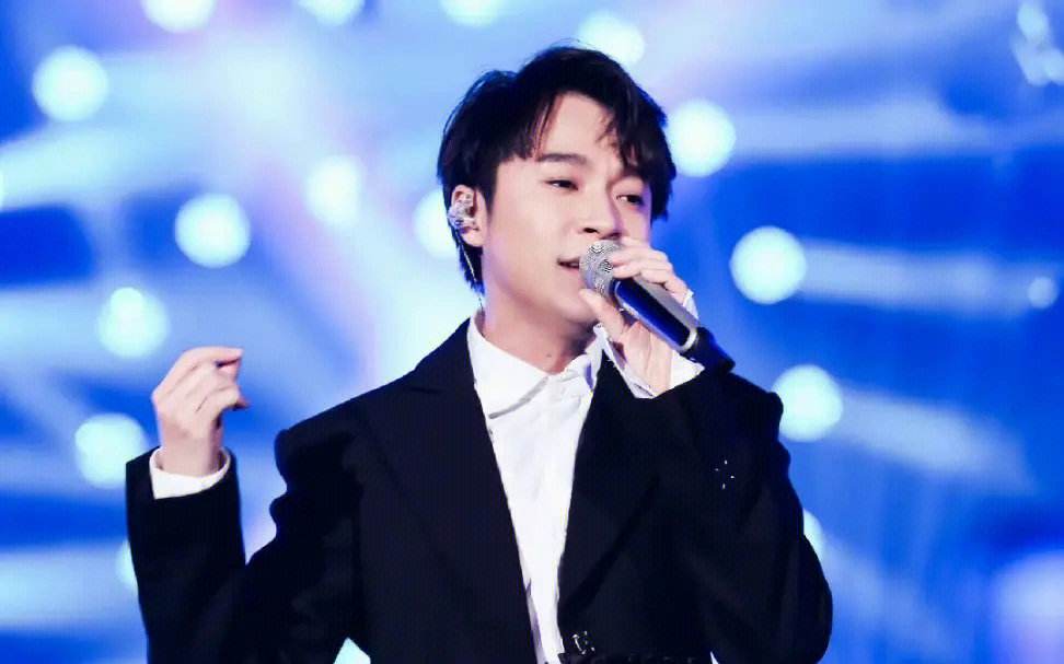 41-year-old singer Wu Qingfeng fell ill! The condition of vocal cord ...