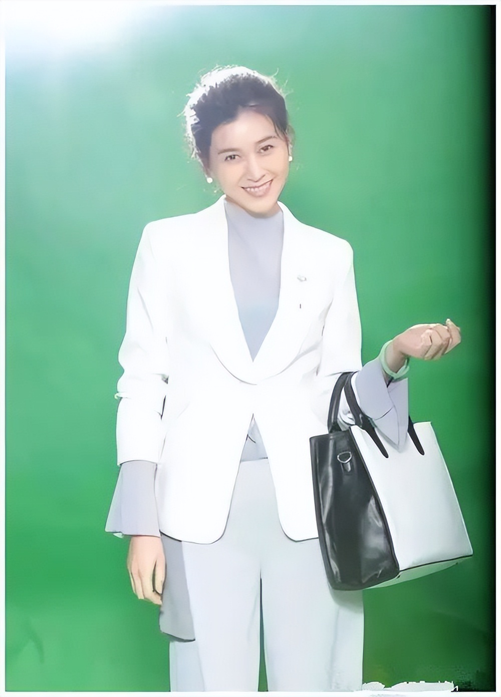 "Wulin Wai Shi" Shen Lang's hairline moved backwards, and he took a ...