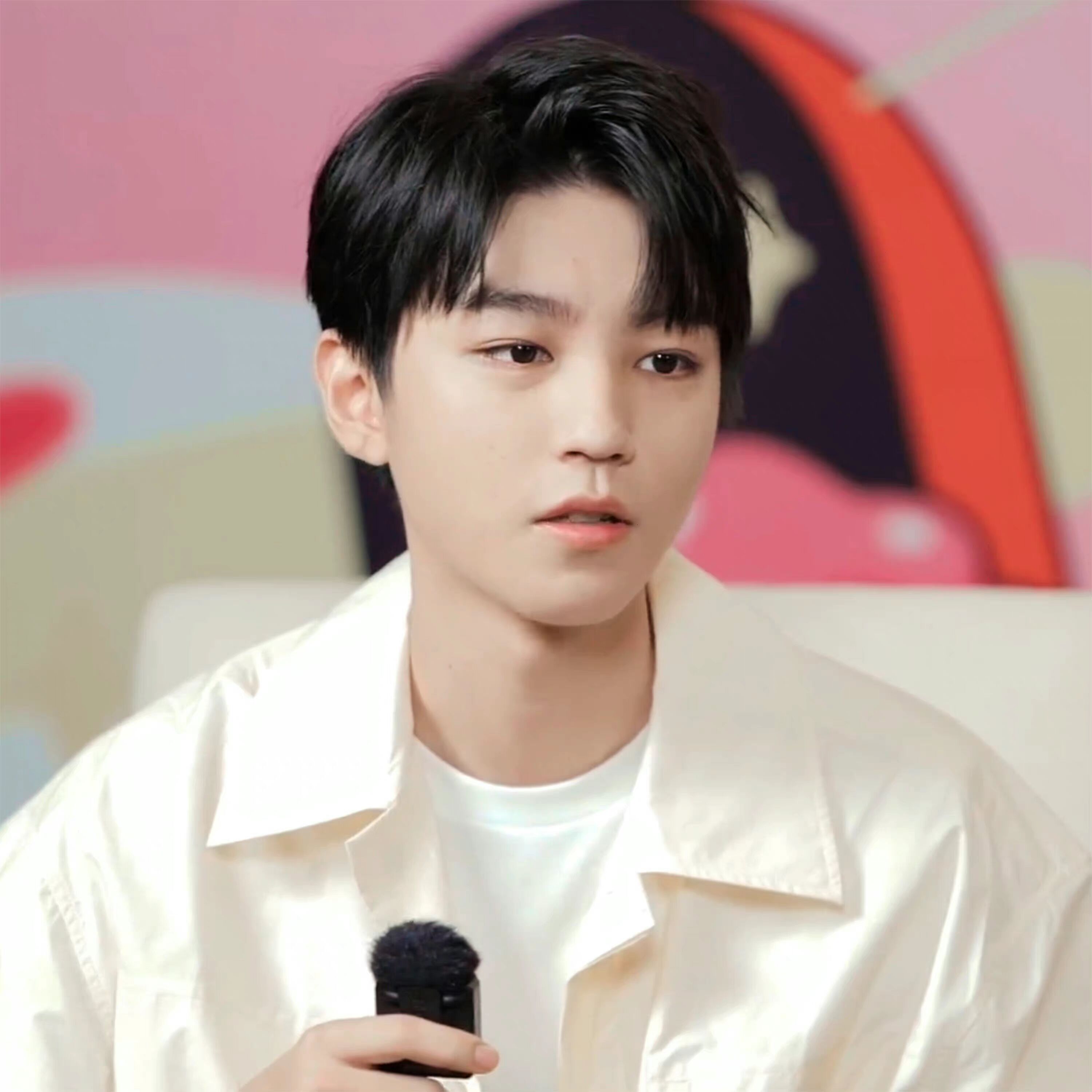 In the face of two "smeared" movies, Wang Junkai said that there is no connection in the face of ...