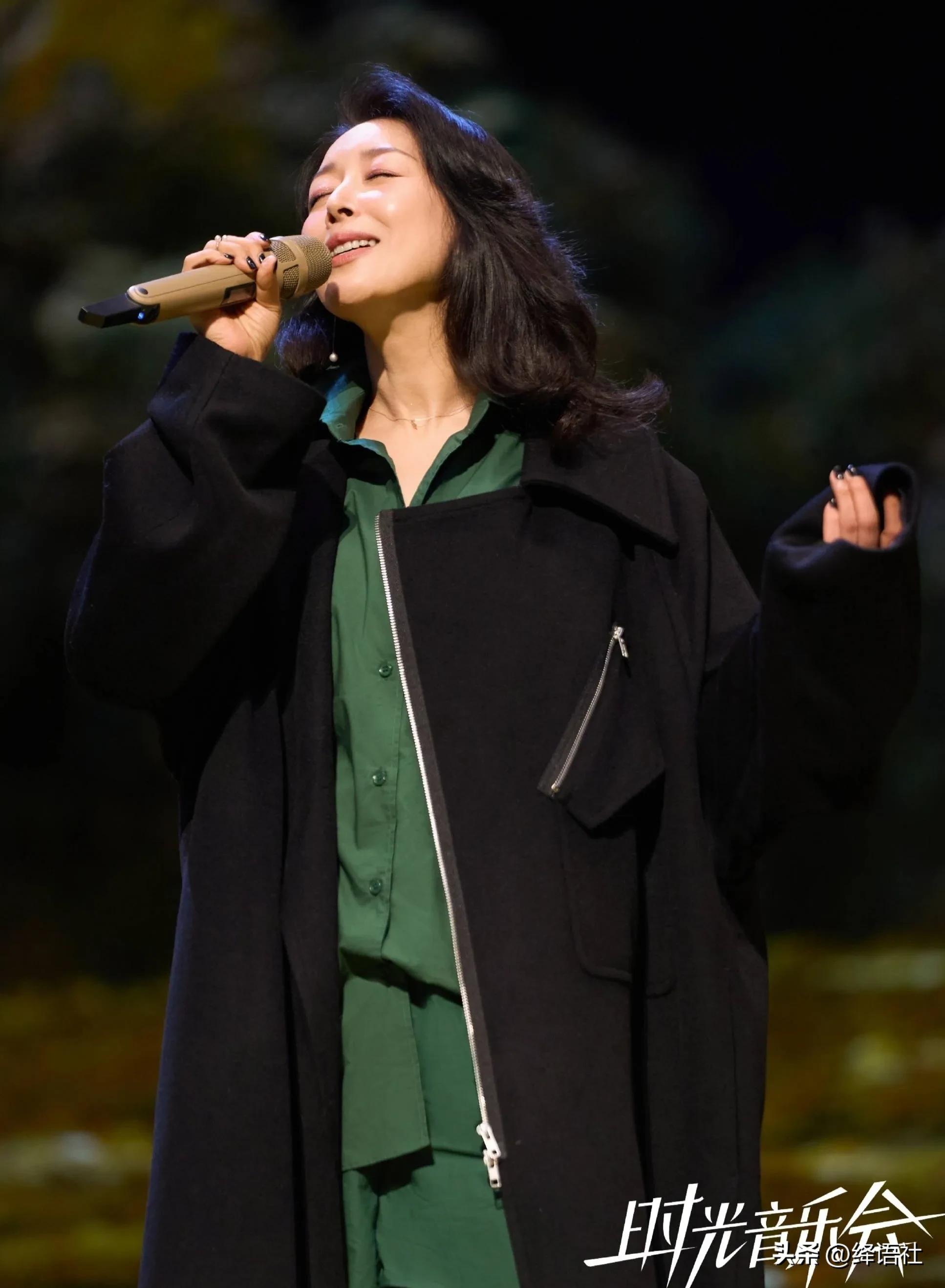 Sun Yue turned a concert into a fashion show! - iNEWS