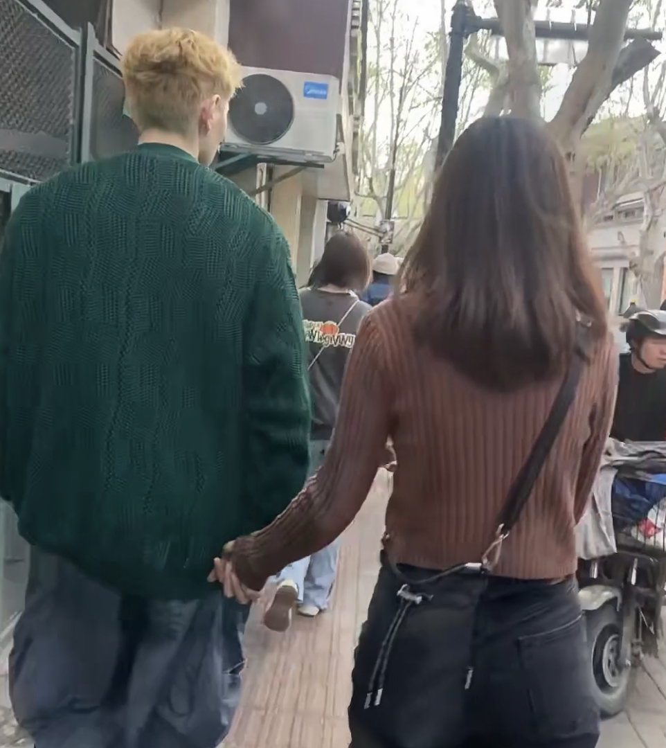 After "Heartbeat 5" and Jin Jiayue broke up, the male 4 traveled with ...