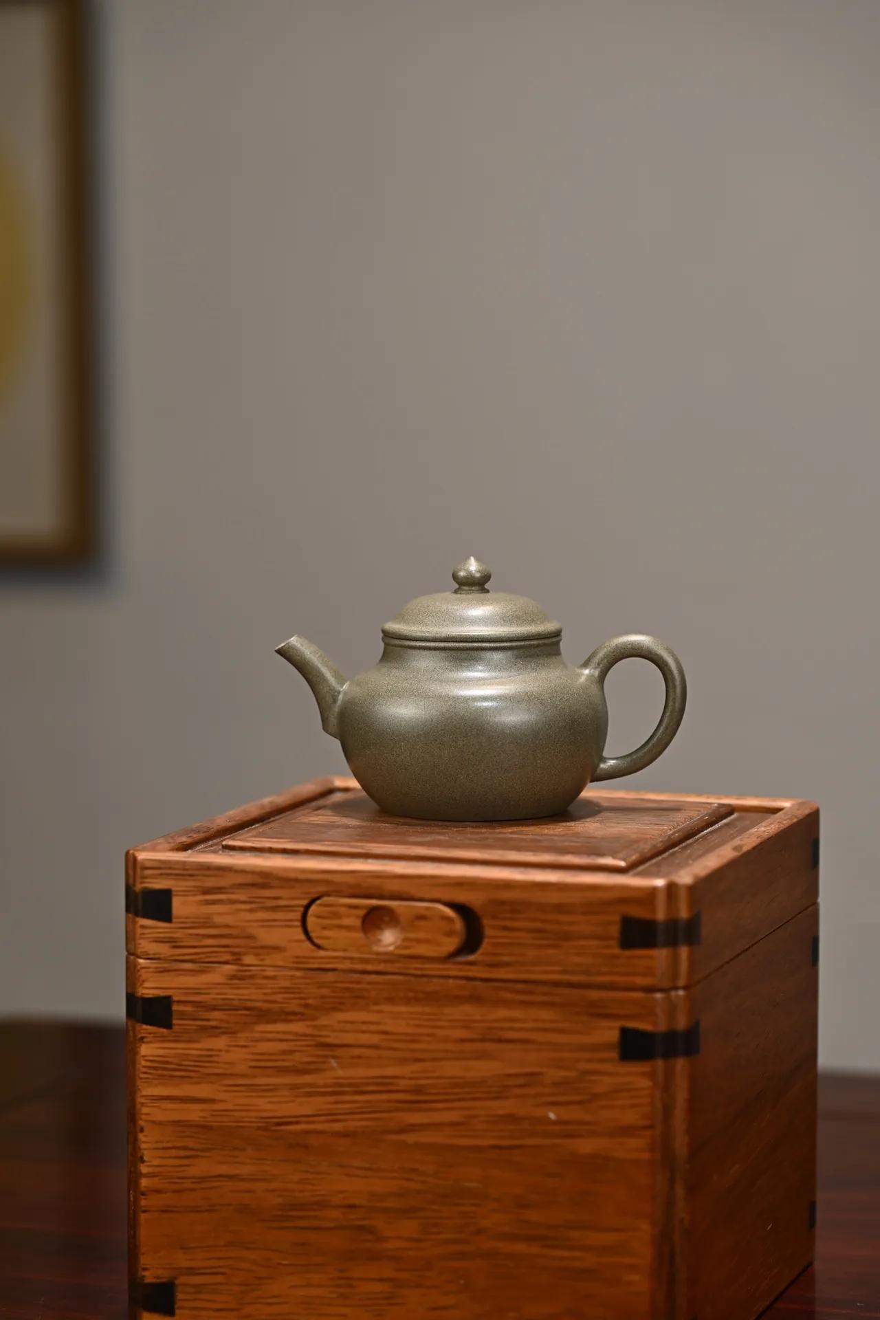 The real inside story of the price of purple clay teapot - iNEWS