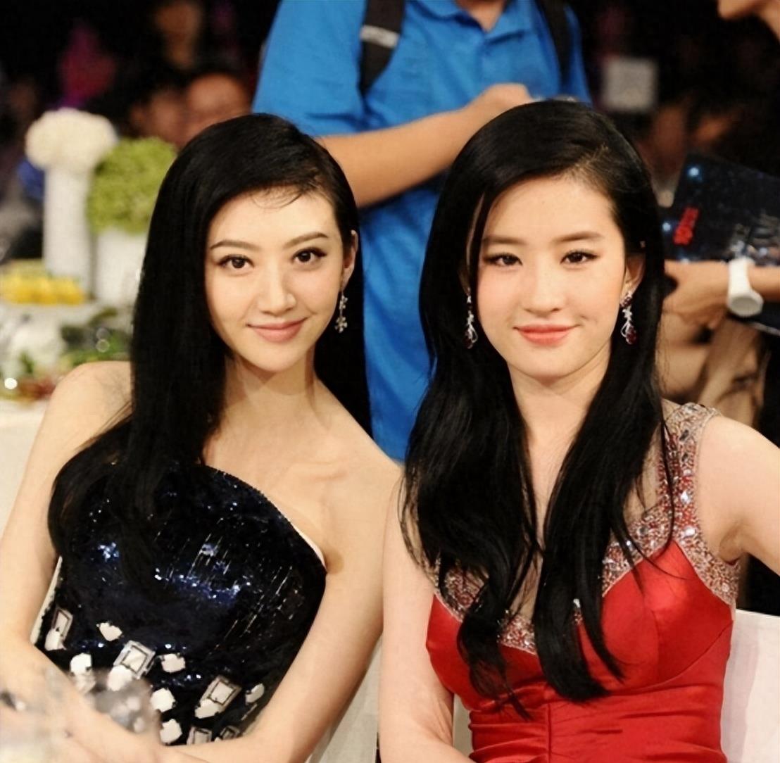 8 female celebrities who are "naturally unphotogenic". They are all ...