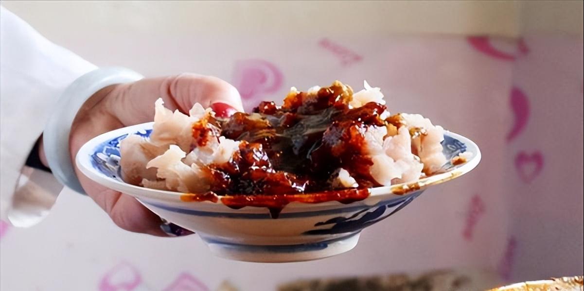 The Chinese intangible cultural heritage snack named "Gua Gua", known ...