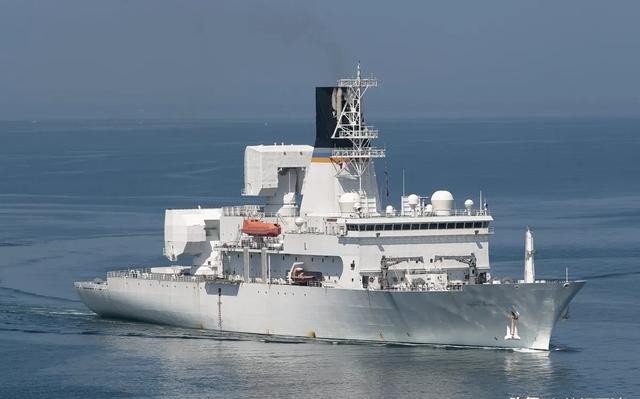 Which is stronger, China's Type 815 electronic reconnaissance ship or ...